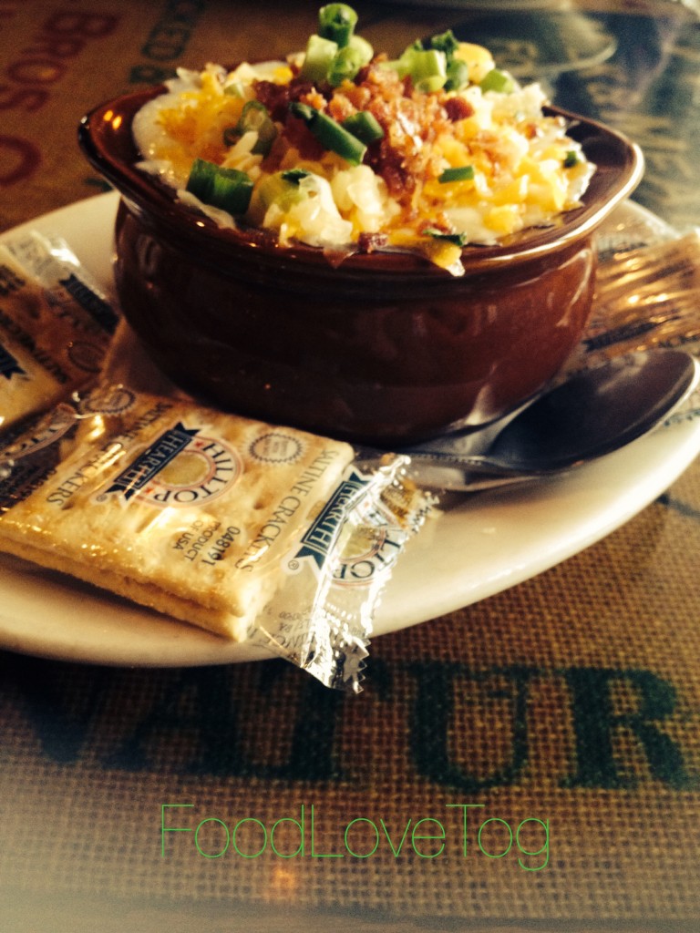 Eat Local: Castleton Grill | Indianapolis Food Blogger - FoodLoveTog